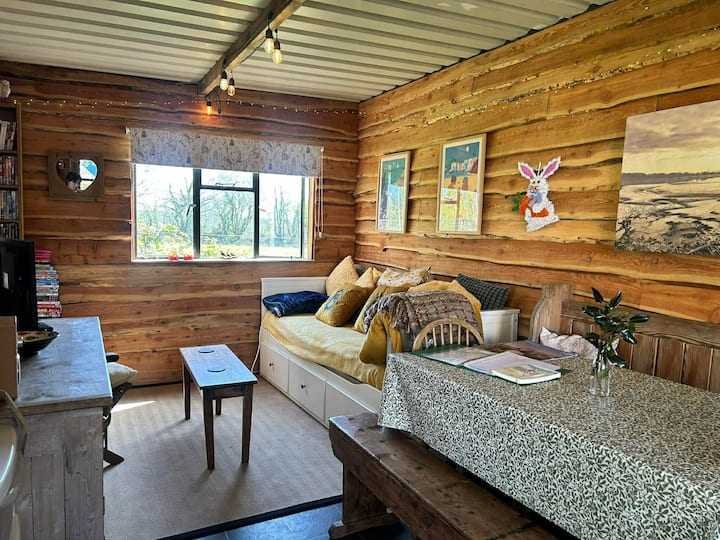 Cabin & Bell Tent. Family Friendly  Glamping. - Haverfordwest