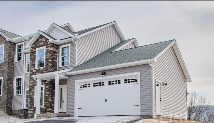 Welcome To Your Relaxing Home Away From Home - Williamsport