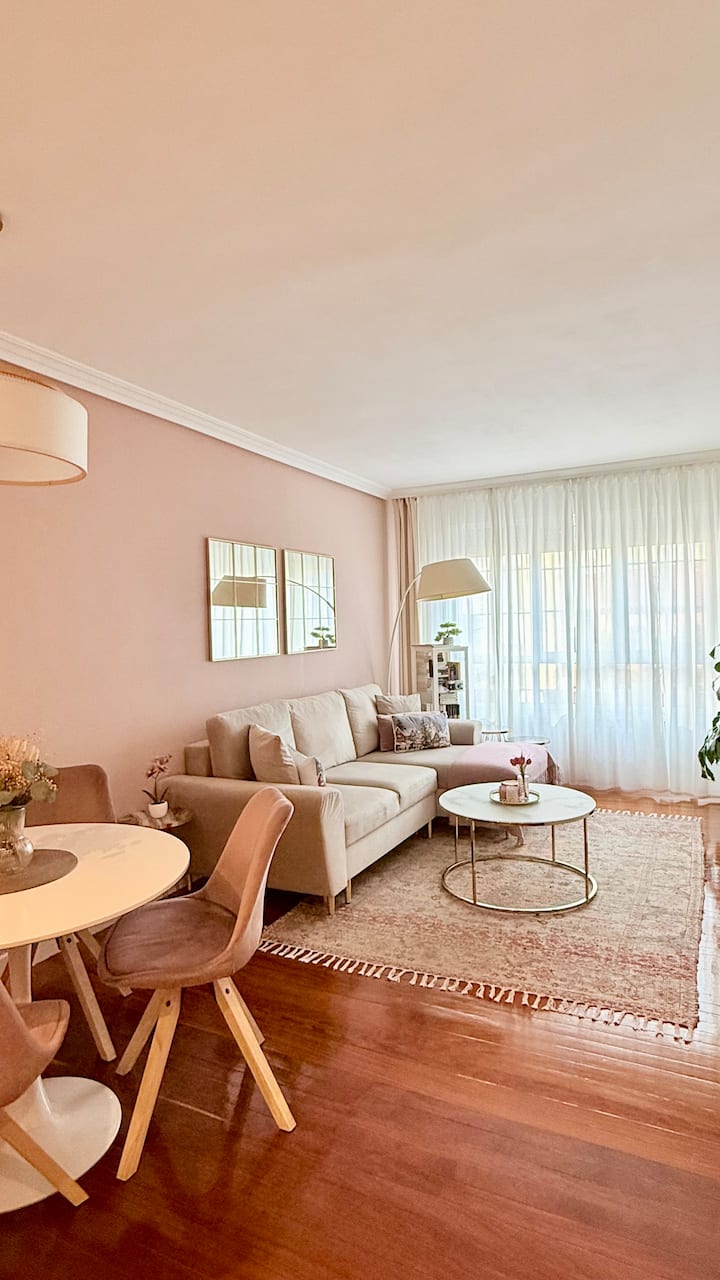 Apartamento Centro De Oviedo Con Parking Privado - Oviedo