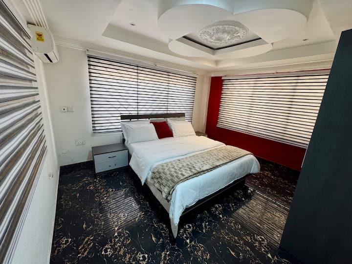Stylish 1br Apartment • 15 Min Airport • Wifi Luxe - Ghana