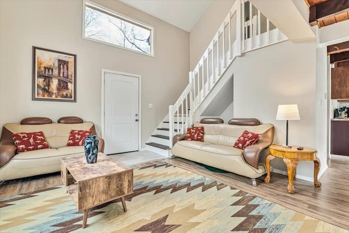 30 Day Minimum Rustic Contemporary With Sauna - Stroudsburg, PA