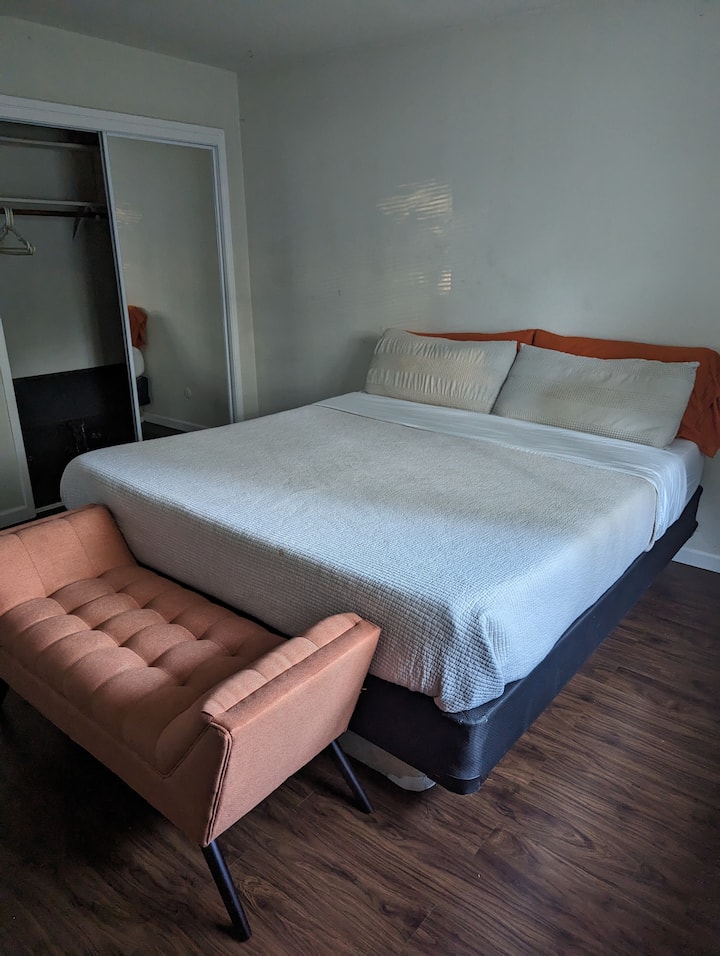 Victoria Vibes (House Share) - Stockton, CA