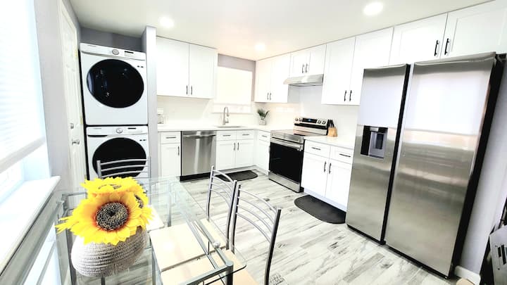 $0 Fees-2br: Private Entry/parking (Dec-2) - Denver, CO