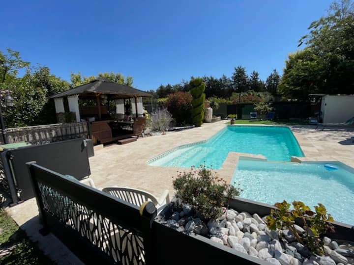 Villa Avec Piscine+bassin Enfants Et Aire De Jeux - Aix-en-Provence