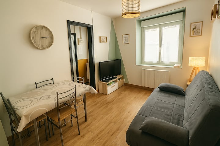Appartement Cosy Avec Terrasse Privée Et Local - La Bourboule