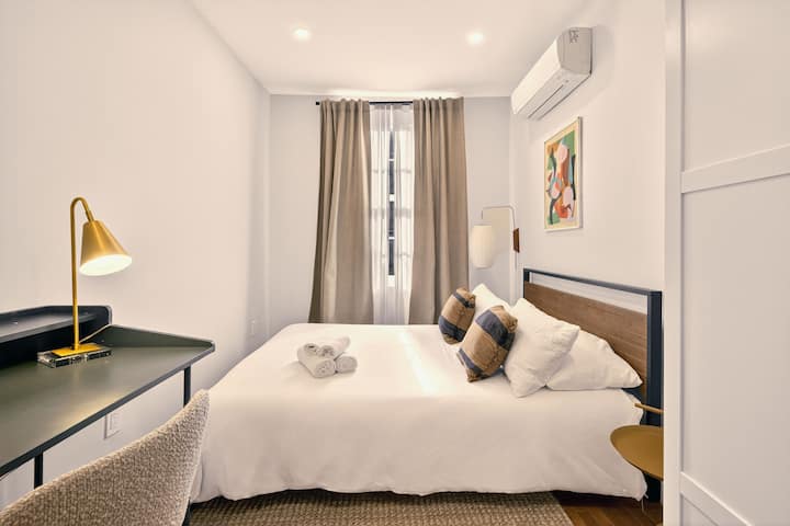 Chelsea Double | Community, Kitchen, Your Ny Base - New York City