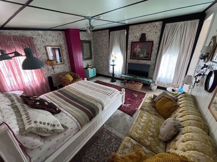 Strawberry Dreamin' Victorian Carriage House - 路易維爾