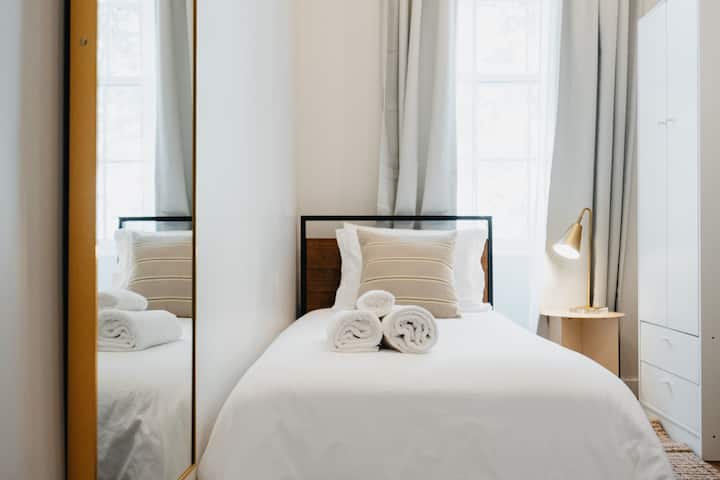 Solo Room | Your Ny Base + Community Perks - New York City