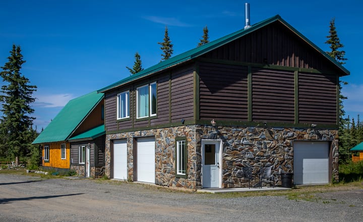 Slide Mountain Cabins: The Alaskan Suite - Glacier View, AK