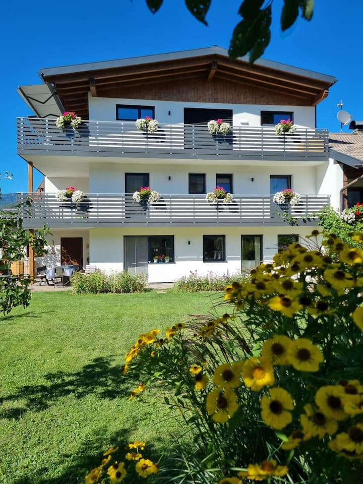 Neues Appartement Mit Bergblick - Olang
