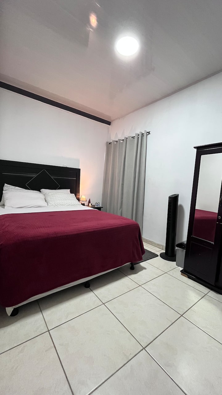 Habitación En Altos Del Trapiche Cerca De La Unah - Tegucigalpa