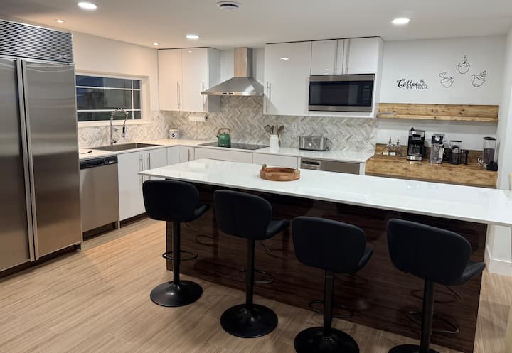 House On The Lake - Sebring, FL