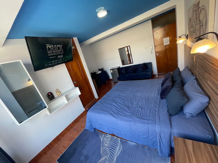 Hotel Centro De Chiclayo /King Size + Sofá Cama - 