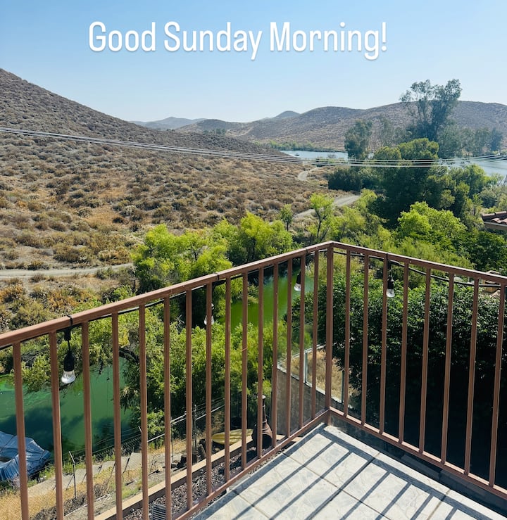 Lake Getaway Near Winery’s 
Private Hot Tub - Lake Elsinore, CA