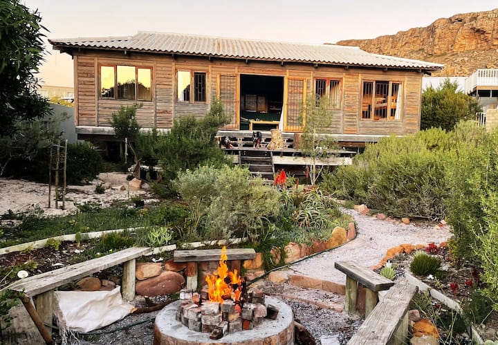 The Berries. 
Sea & Mtn Views, Walk To Surf. - Elands Bay