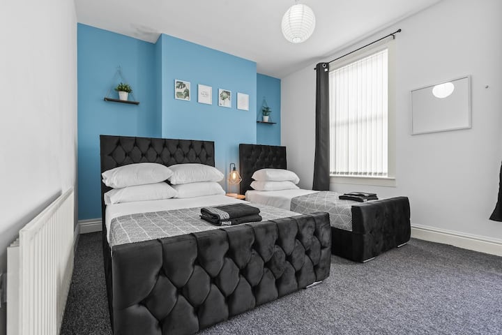 Stadium Nest| Cannon Hill | Large Dig - Birmingham