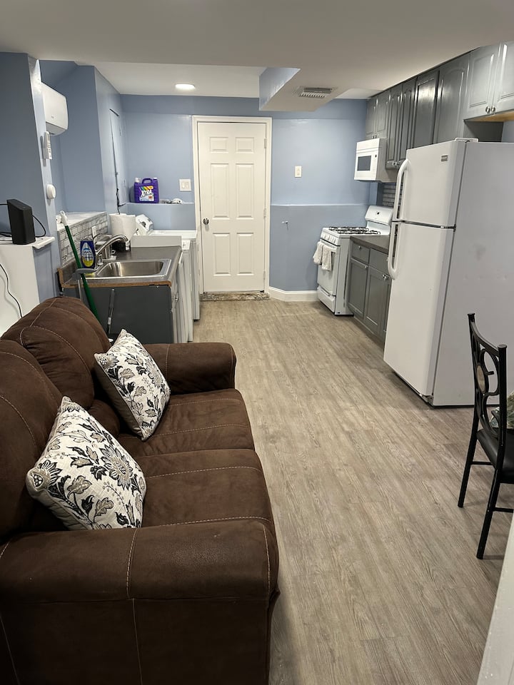 Modern 2br Home With Full Amenities A/c, W/d, T/v - Owings Mills, MD