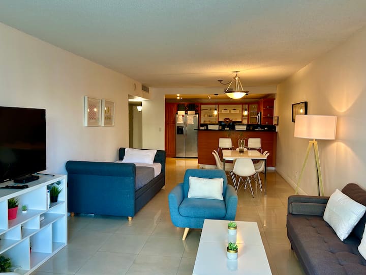 Divino Departamento En Sunny Isles Str-00375 - Aventura, FL