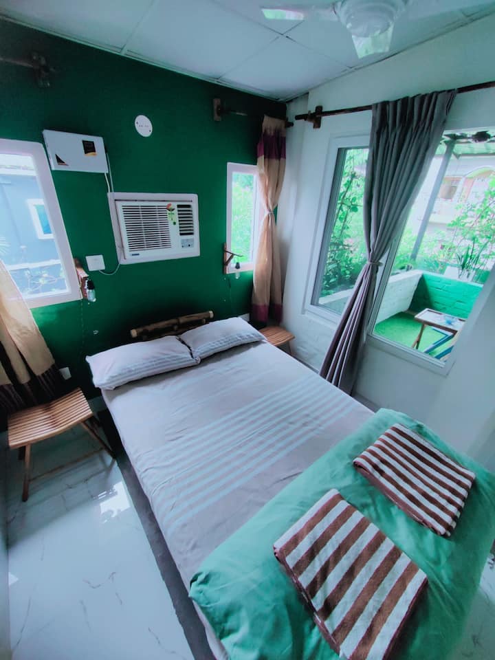 Studio Apt W/ Kitchen & Balcony ( Ac Bedroom) - Agartala