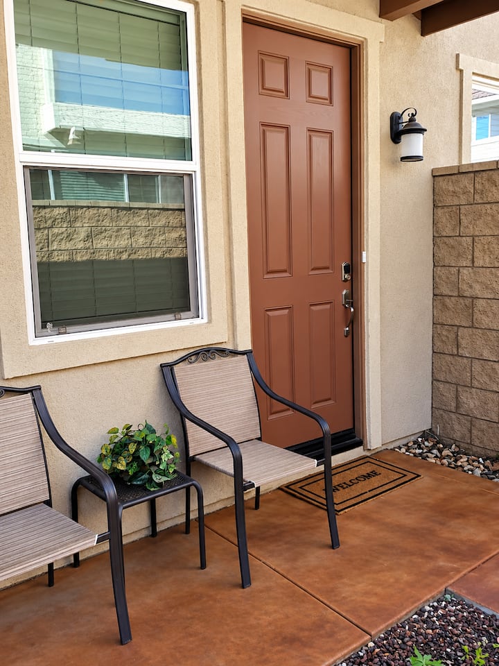 Quaint Little Nest In Gated Community - Rancho Cucamonga, CA