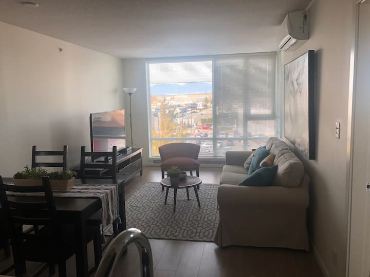 Richmond Center Business 2 Bedroom Apartment - Richmond, Canadá