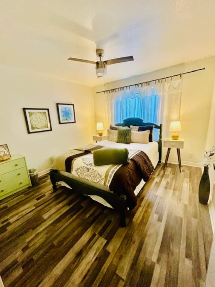 Long Beach Condo W/secure Parking - Long Beach, CA