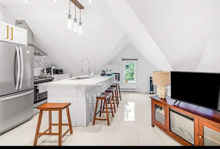 Lovely 1- Bedroom Unit In Grimsby - Grimsby