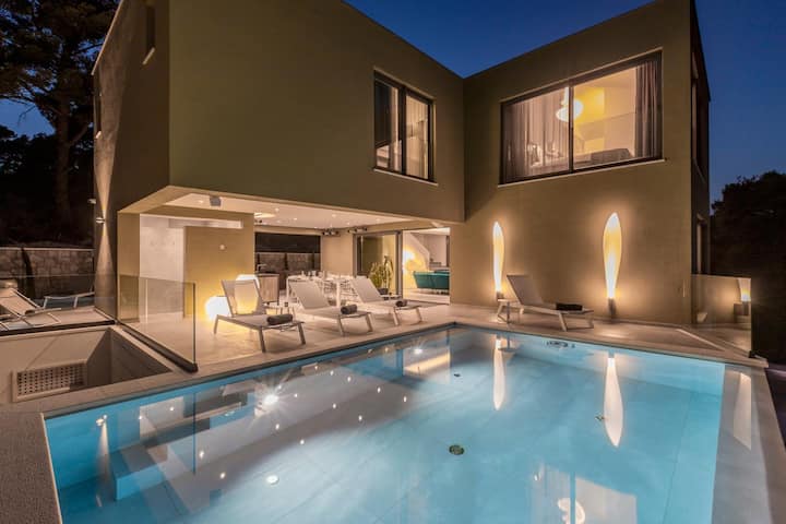 Luxe Villa Avec Vue Magnifique, Piscine Et Sauna - Makarska Riviera