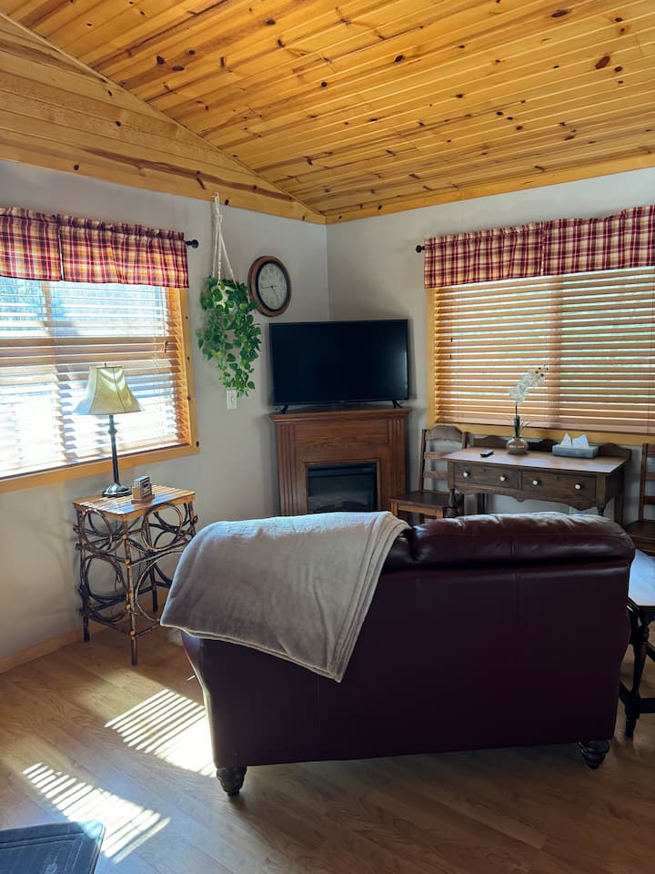 Vc Cottages- Cabin B - Wisconsin Dells, WI