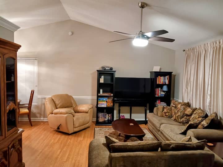Airbnb Local Events House Near Hpu In High Point - High Point, NC