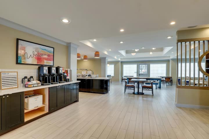Pleasant Stay! 3 Relaxing Units, Free Breakfast! - San Jose, CA
