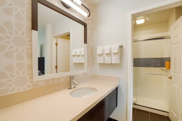 Look No More! 2 Comfortable Units, Free Breakfast! - San José