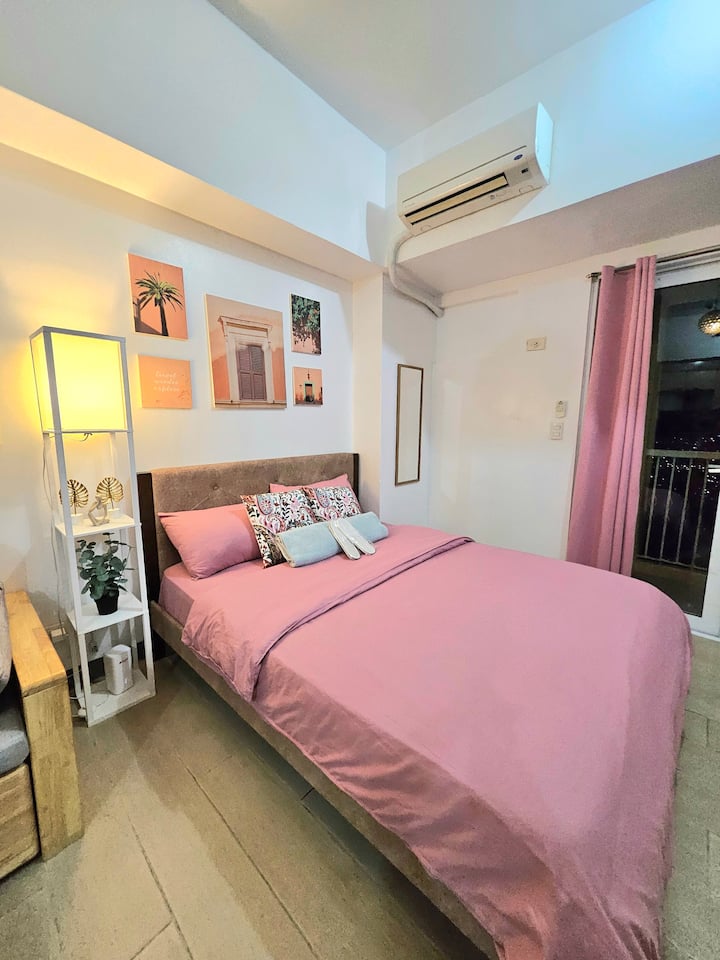 El Luxury Stays @ Venice Residences Bgc + Netflix - Taguig