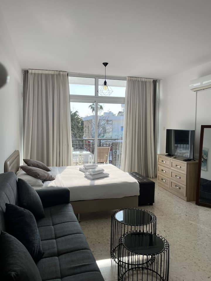 Almyria Apartments, Studio 1- By Imh Europe - Paphos