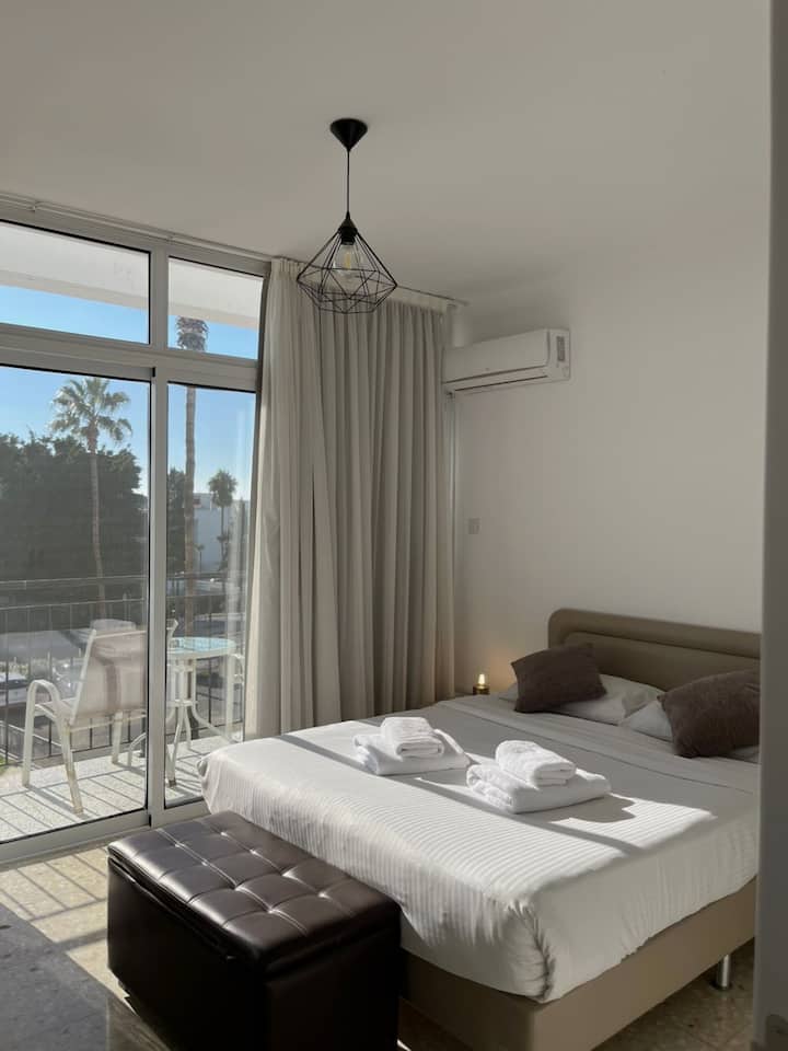 Almyria Apartments, Apart 5 -By Noma Stays Cyprus - Kato Paphos