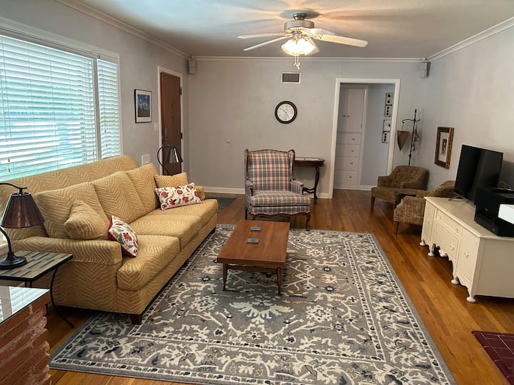 Quiet Bungalow In Wolflin - Amarillo, TX