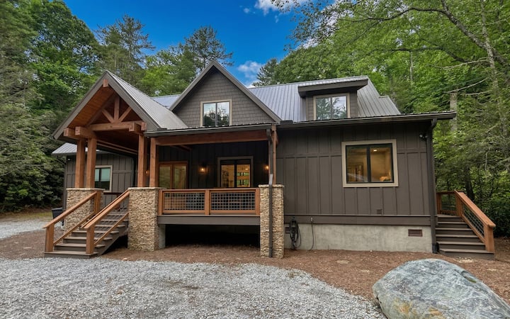 Glen Falls Luxury Cabin - Highlands, NC