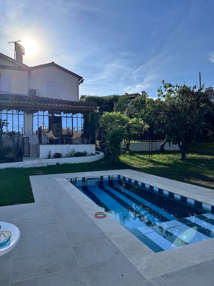 Villa Familiale 5 éToiles - 8 Min à Pied De La Mer - Antibes