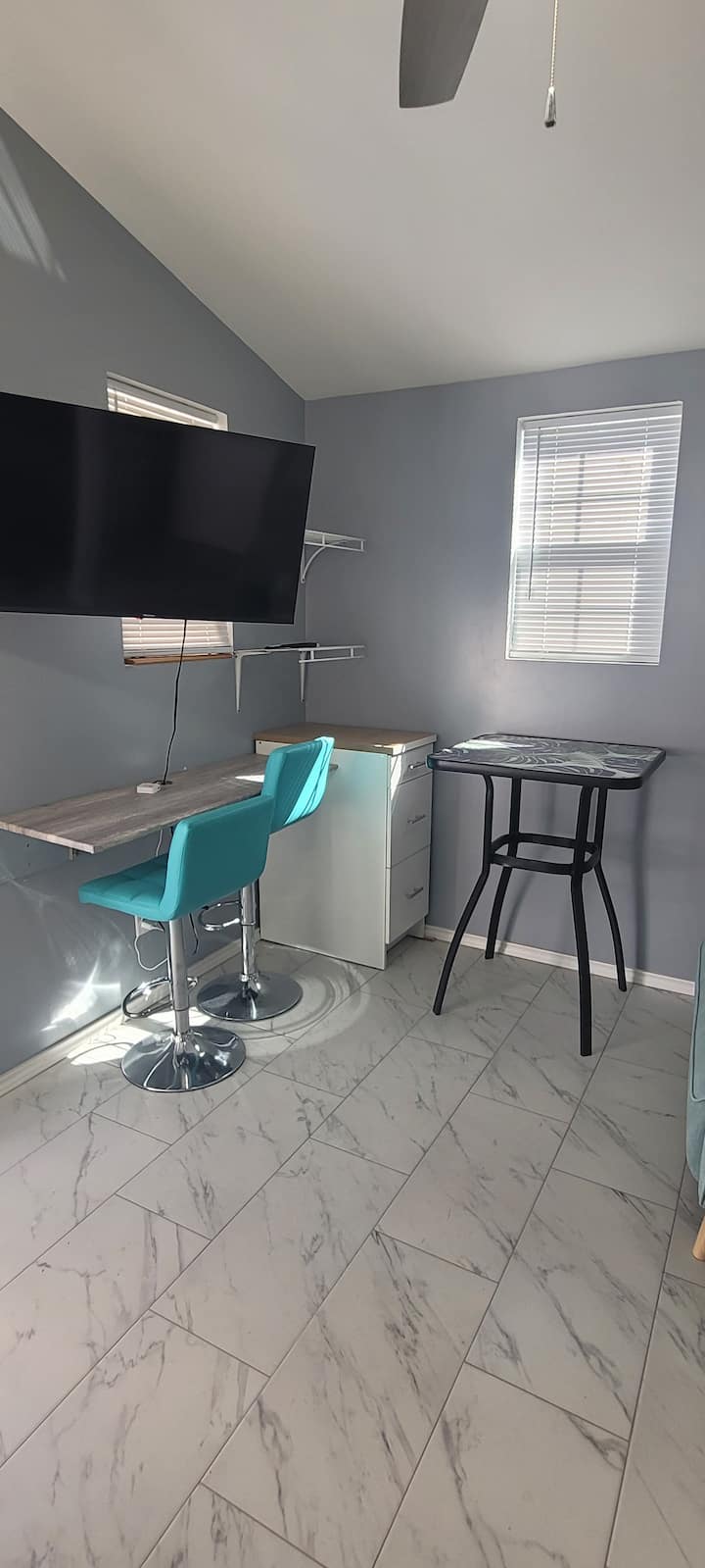 Private, Secure, Cozy Out Of The Way Just For You! - San Antonio, TX