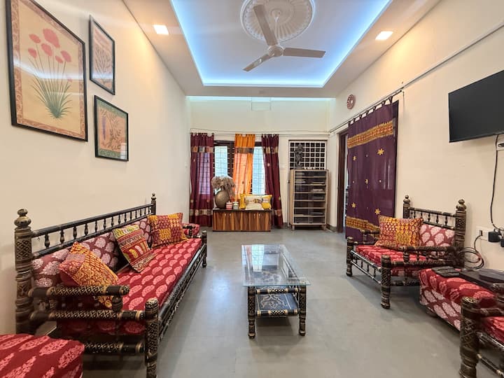 Family House At Prime Location - Madhya Pradesh