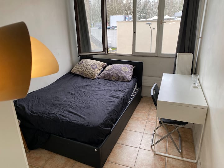 Chambre à 5 Minutes Du Métro 8 Draps Non Compris - Maisons-Alfort