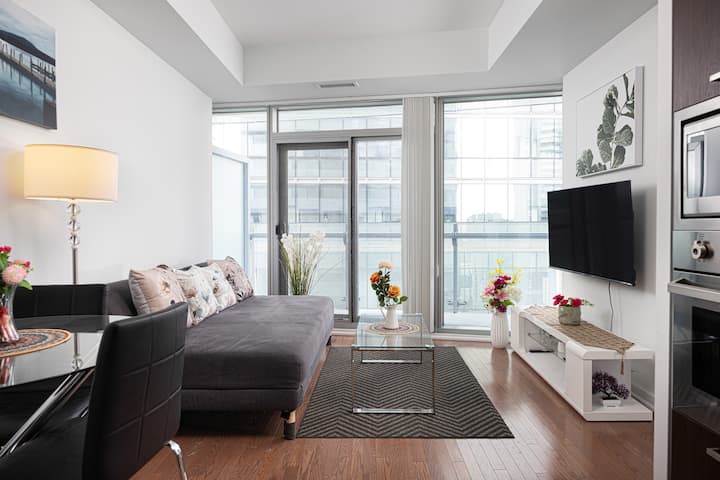 1br+1ba In The Heart Of Toronto - Mississauga