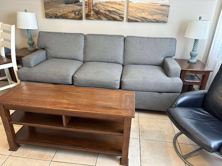 Sun & Serenity - Ocean Front Complex ~ Pool Open - Daytona Beach, FL