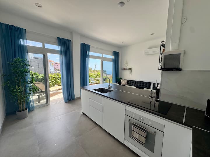 Casa Felipe 5 ~ Modern Oasis ~ Sea View - Adeje