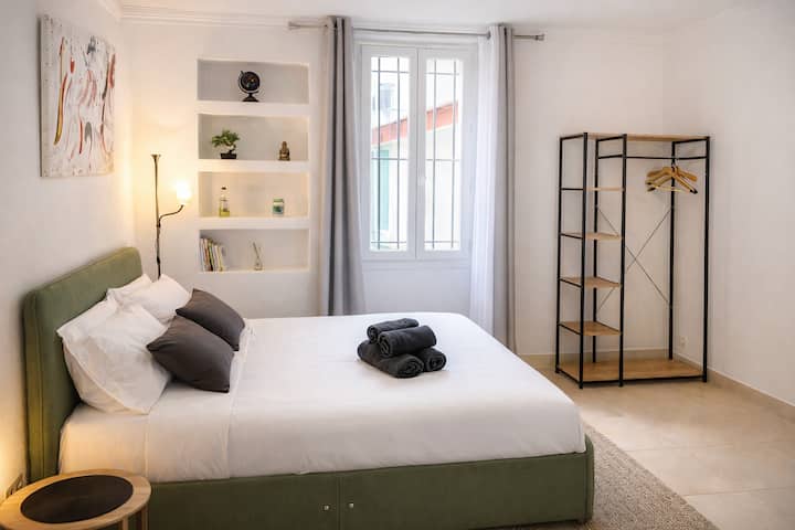 Grand Studio, Cuisine Séparée, Centre Cannes - Cannes