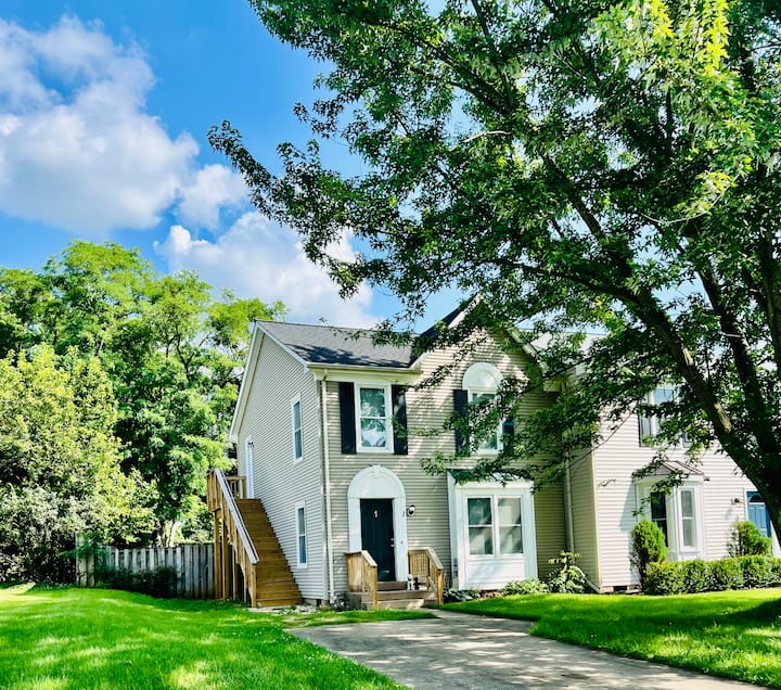Small Cozy Lovettsville Apartment - Lovettsville, VA