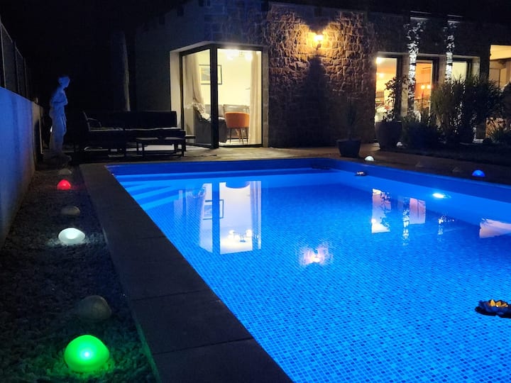 Villa Avec Piscine Et Hammam, Près De La Plage - Plouhinec