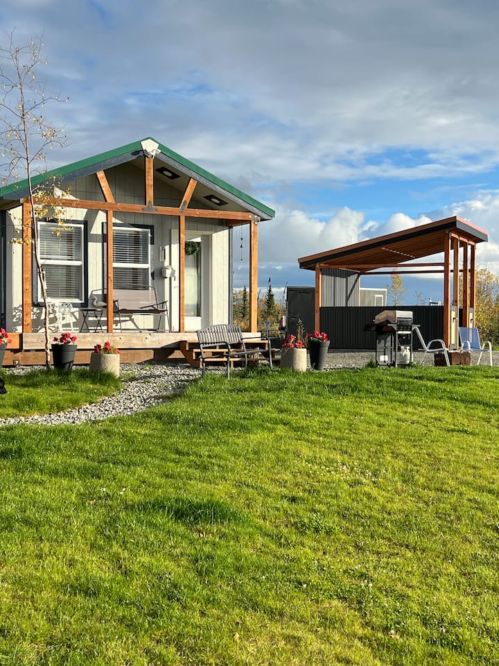 Waterfront Cabin On Big Lake: Hot Tub & Sauna - Alaska