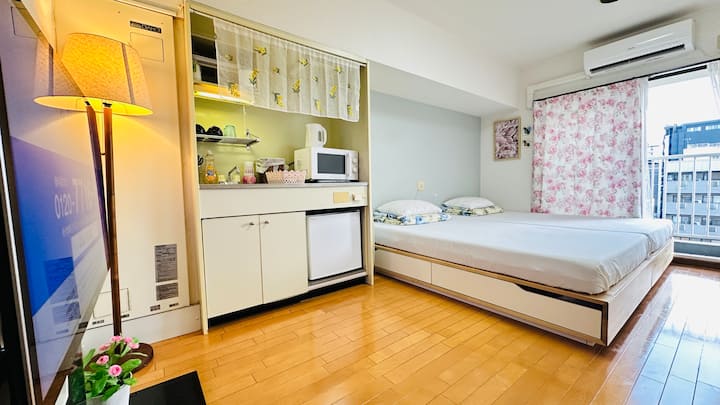 도톤보리강변 숙소 도톤보리 3분거리 글리코상,신사이바시,닛폰바시 전철 5분거리 - Osaka