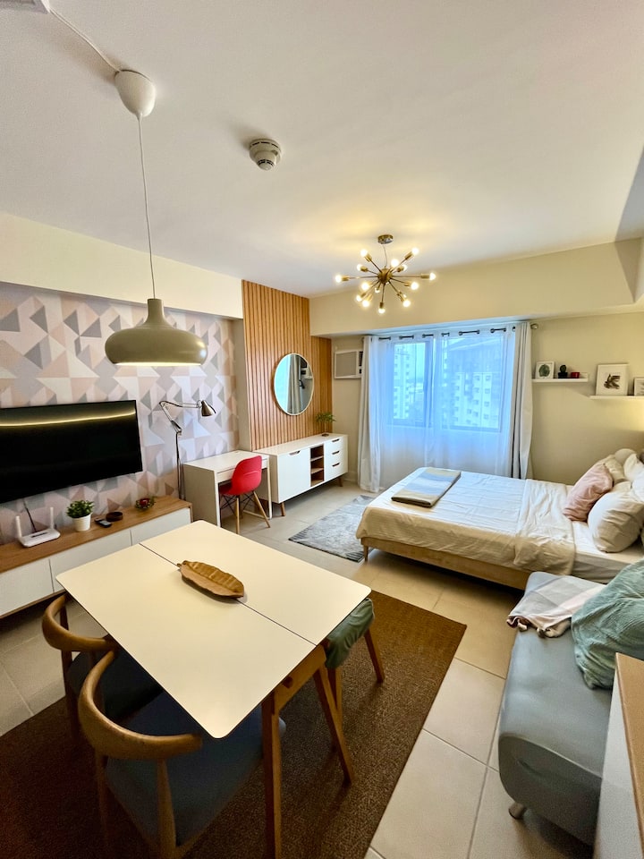 Casa De Flores - Serin With Free Parking & Wi-fi - Tagaytay